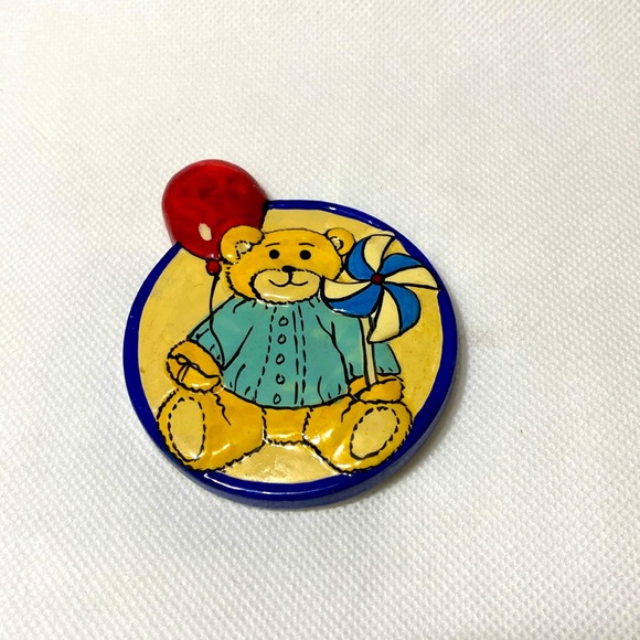 Kitchen | Vintage Ceramic Bear With Balloon And Pinwheel Magnet | Poshmark